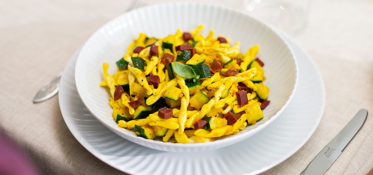 Pasta estiva con cubetti vegetali e zucchine (Ricetta con Mopur ...